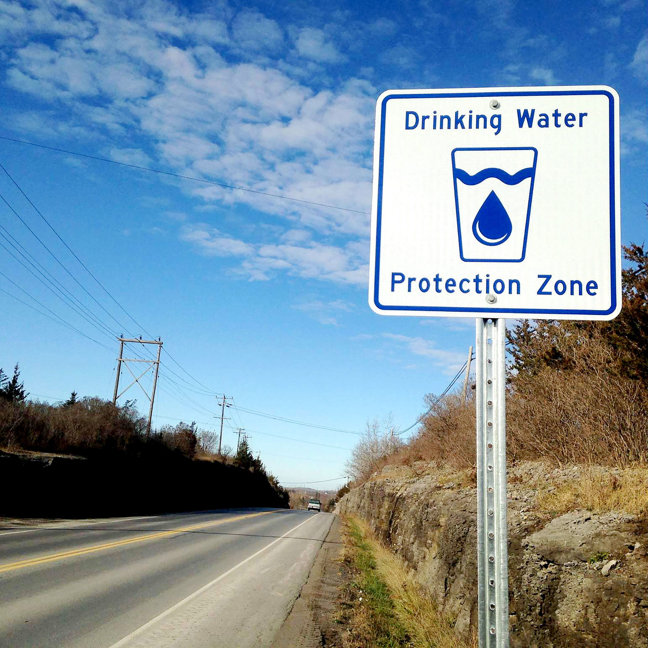 2016-08-09 NEW ROAD SIGNS HELP TO PROTECT MUNICIPAL DRINKING WATER ...
